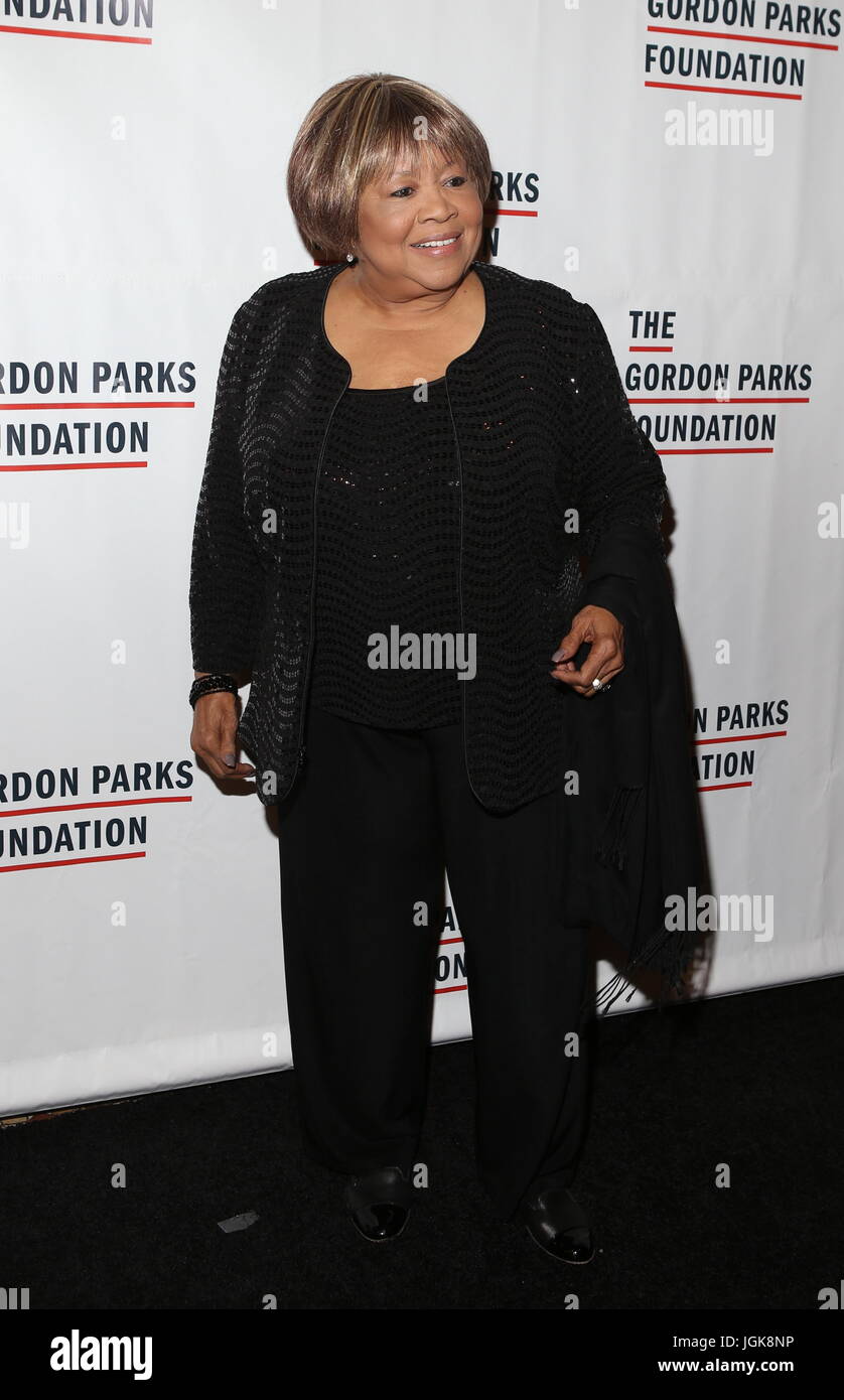 The Gordon Parks Foundation honors Congressman John Lewis, Mavis ...