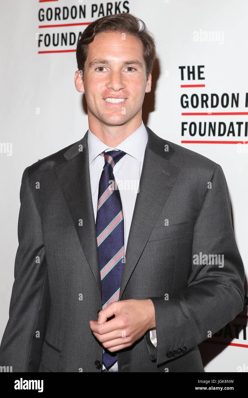 The Gordon Parks Foundation honors Congressman John Lewis, Mavis ...