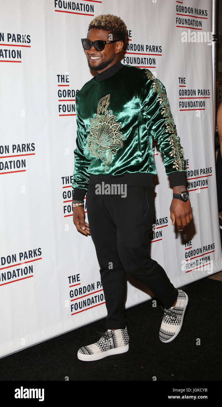 The Gordon Parks Foundation honors Congressman John Lewis, Mavis ...