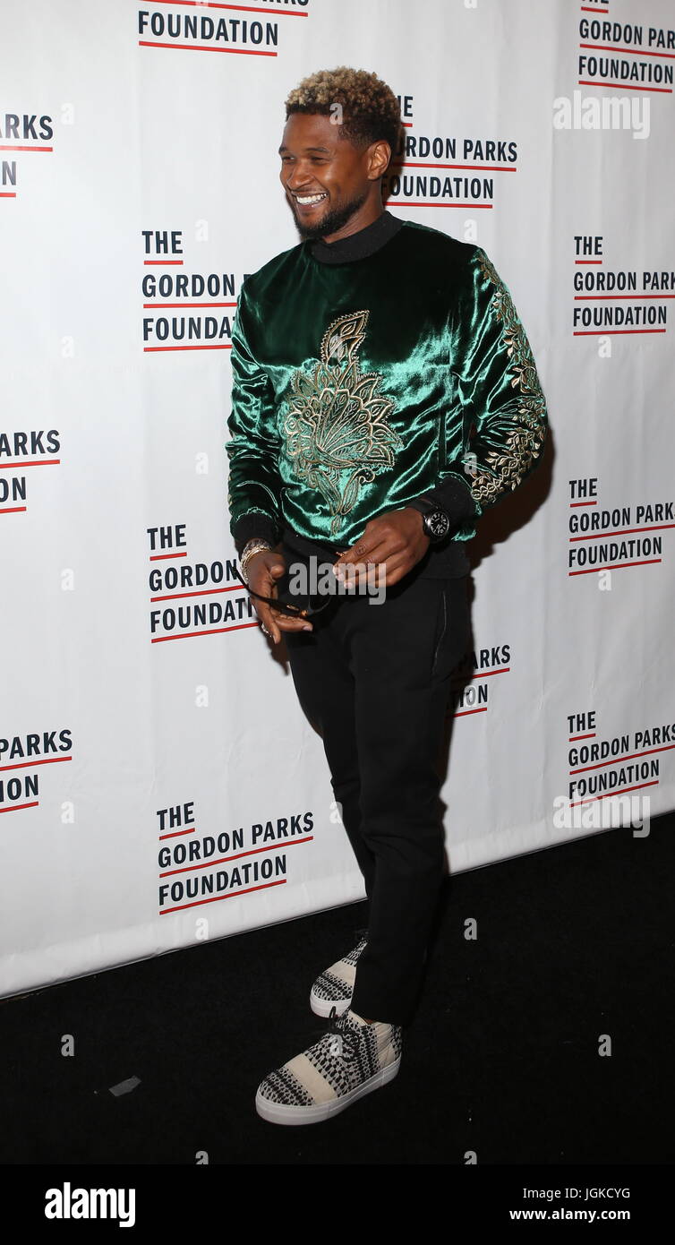 The Gordon Parks Foundation honors Congressman John Lewis, Mavis ...