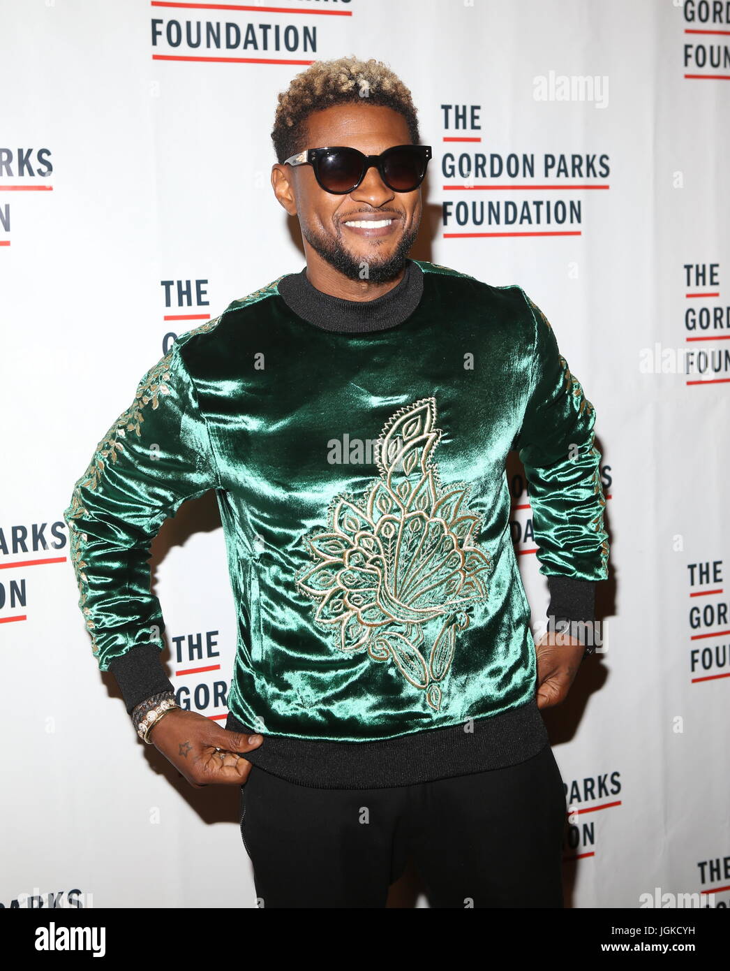 The Gordon Parks Foundation honors Congressman John Lewis, Mavis ...