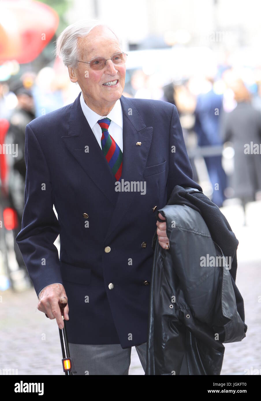 A memorial service is held at Westminster Abbey for Ronnie Corbett ...