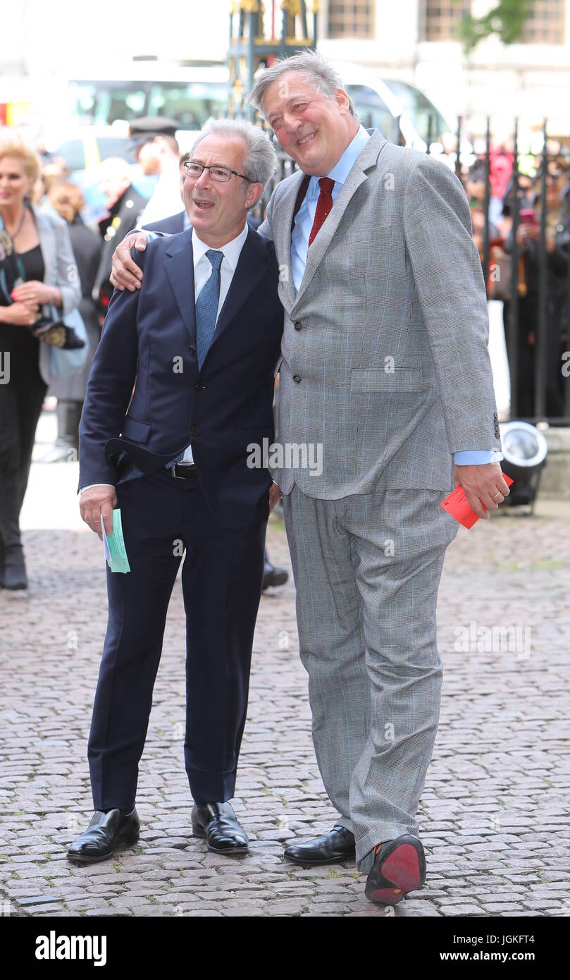 A memorial service is held at Westminster Abbey for Ronnie Corbett ...