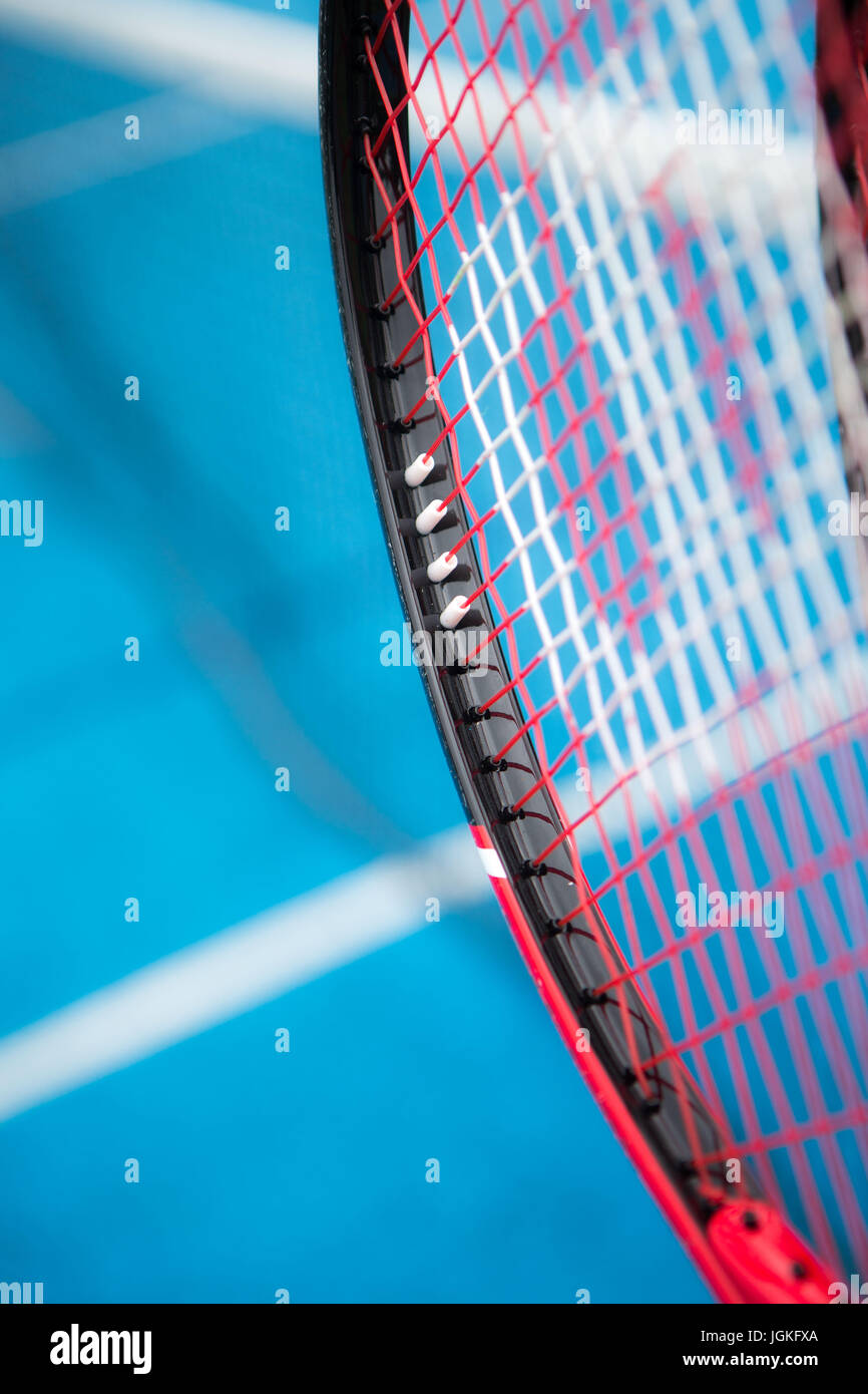 Tennis court racket balls hi-res stock photography and images - Alamy