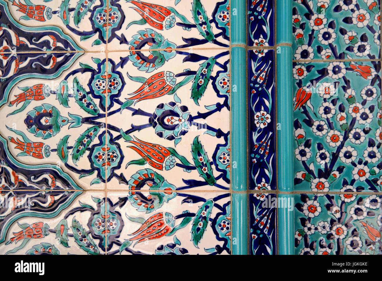 Muscat tile hi-res stock photography and images - Alamy