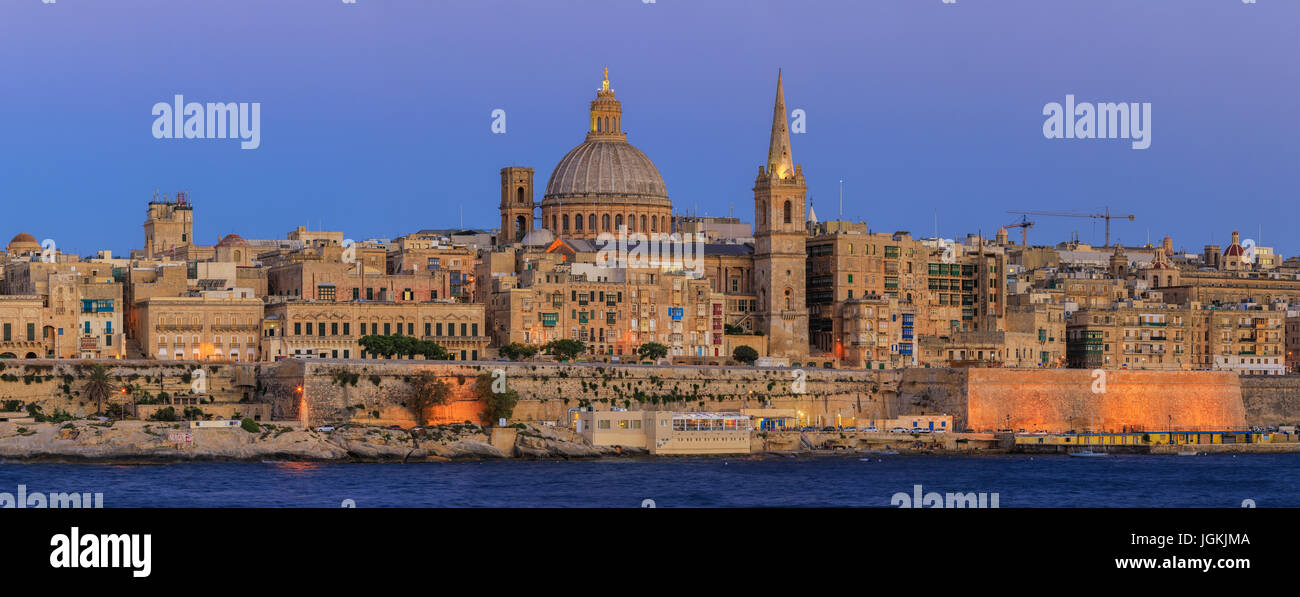Valetta skyline hi-res stock photography and images - Alamy