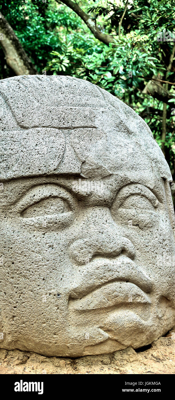 RS 6084. Backgrounds; Colours; Colors; Display; Olmec head, La Venta ...