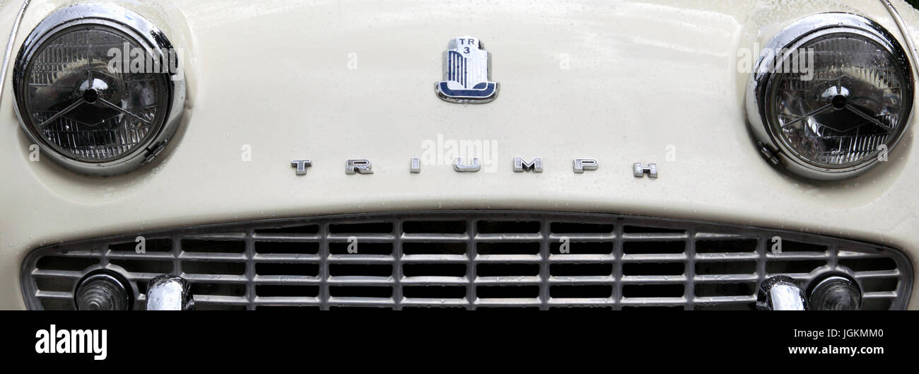 RS 4774. Backgrounds; Colours; Colors; Display; Triumph TR3 at The ...