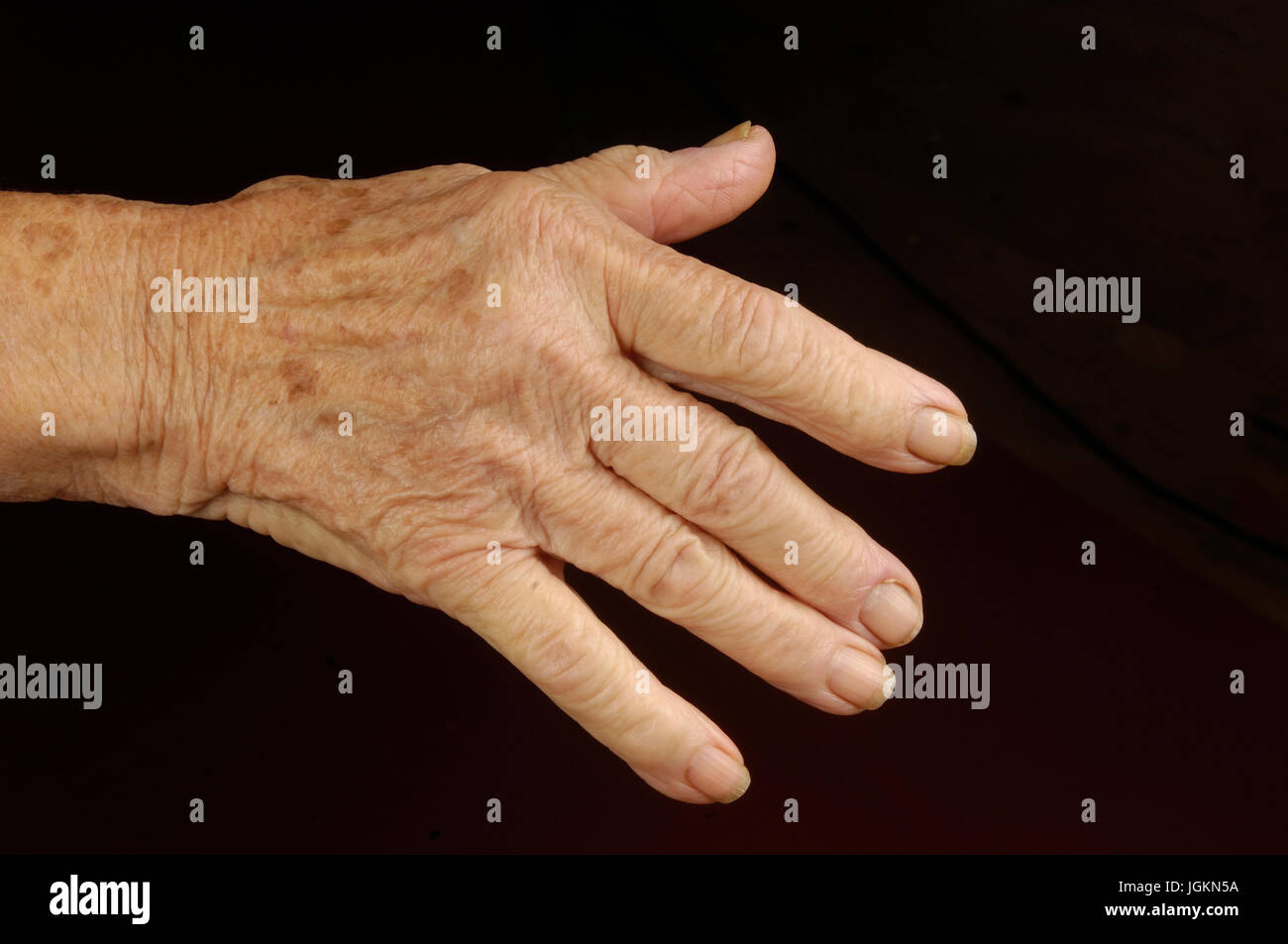 old woman hand Stock Photo - Alamy