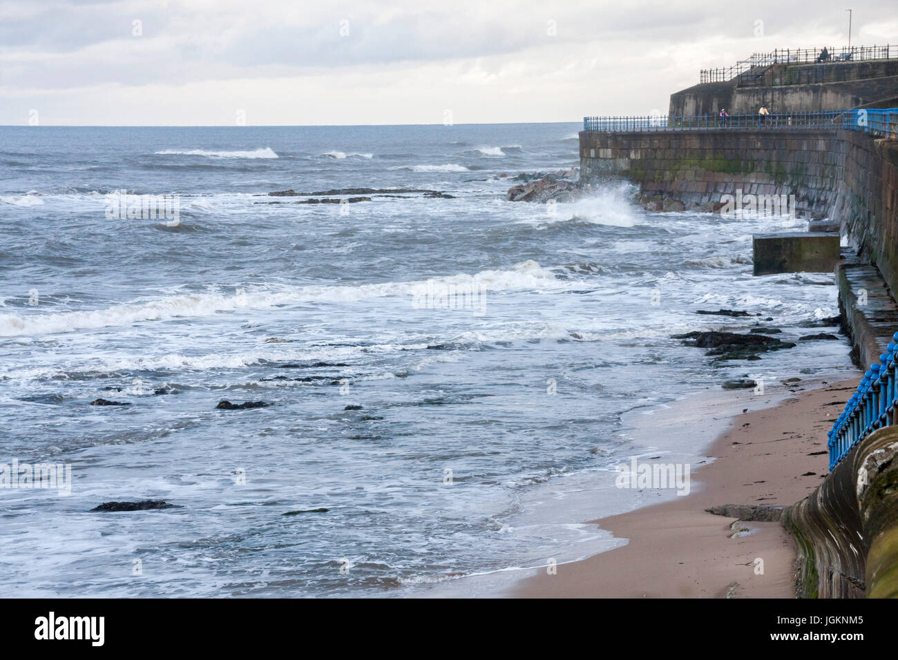 Rocky headland waves hi-res stock photography and images - Alamy