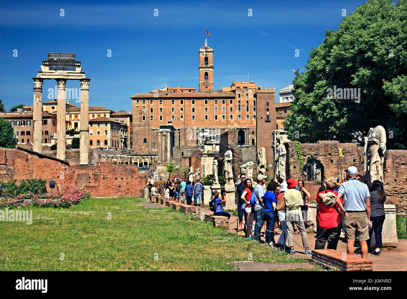 House of the vestal virgins hi-res stock photography and images - Alamy
