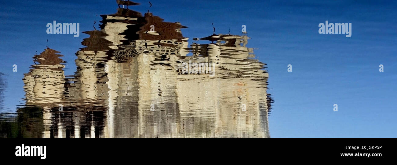 RS 1687. Backgrounds; Colours; Colors; Display; Chillon Castle, Lake ...