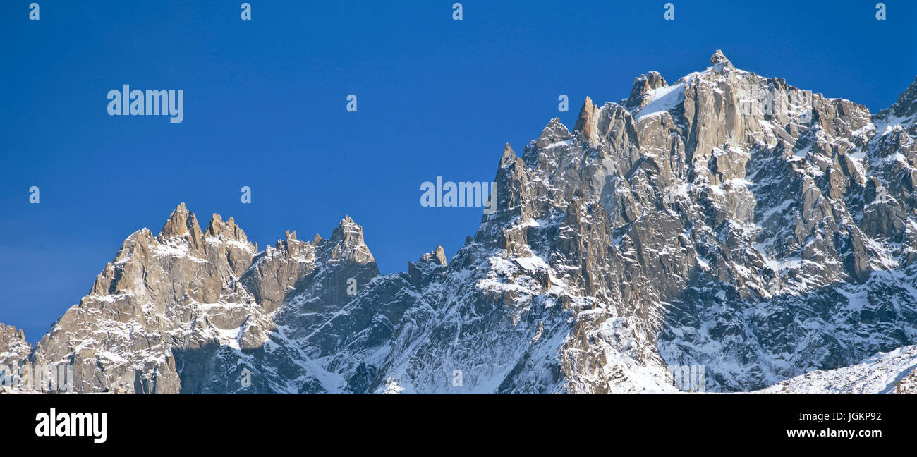 RS 1409. Backgrounds; Colours; Colors; Display; The Aiguilles above ...