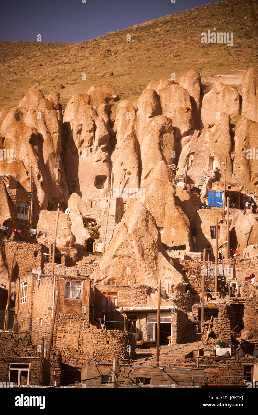 Houses in the mountain village of Kandovan, Iran Stock Photo - Alamy