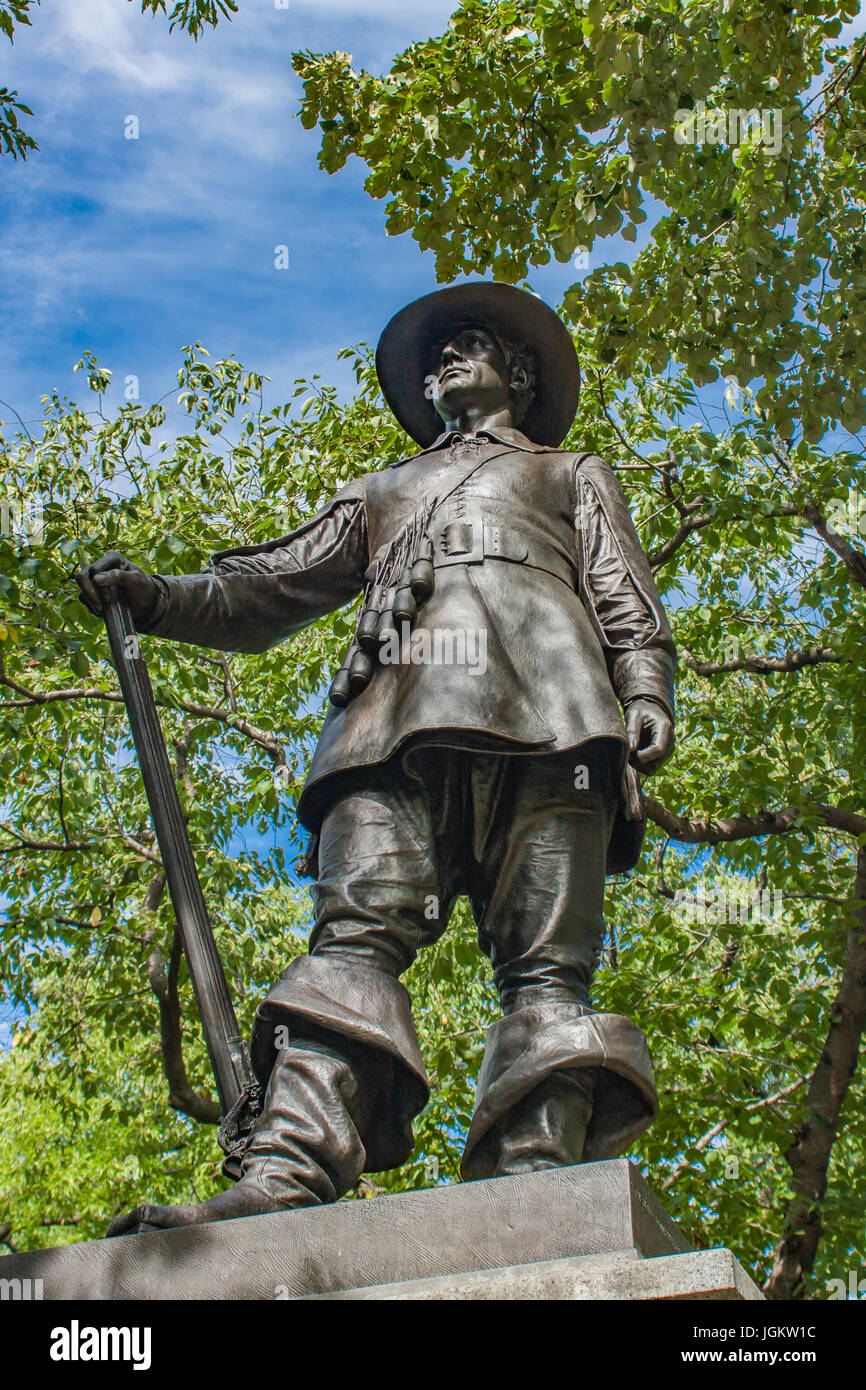 Central park pilgrim statue pilgrim hi-res stock photography and images ...