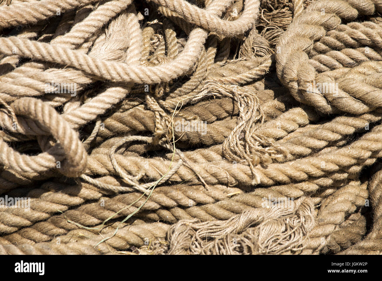 Old ropes hi-res stock photography and images - Alamy