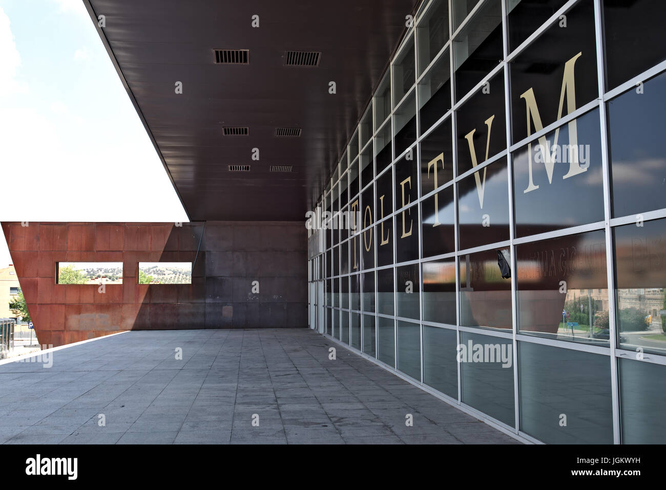 Toledo's Toletum tourist center. Unsuccessful public building ...