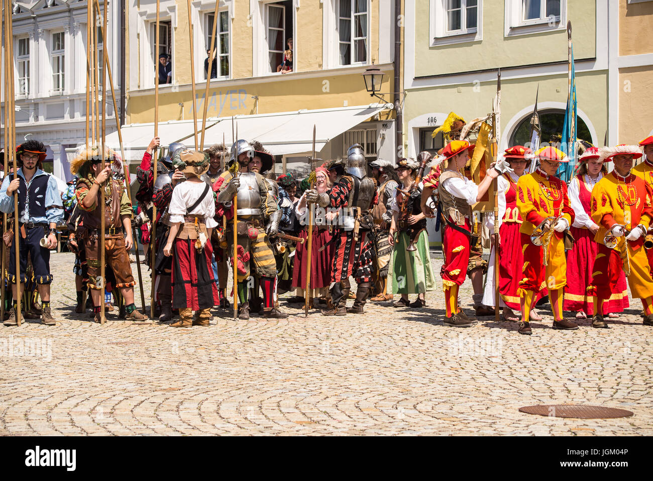 Medieval actors hi-res stock photography and images - Alamy