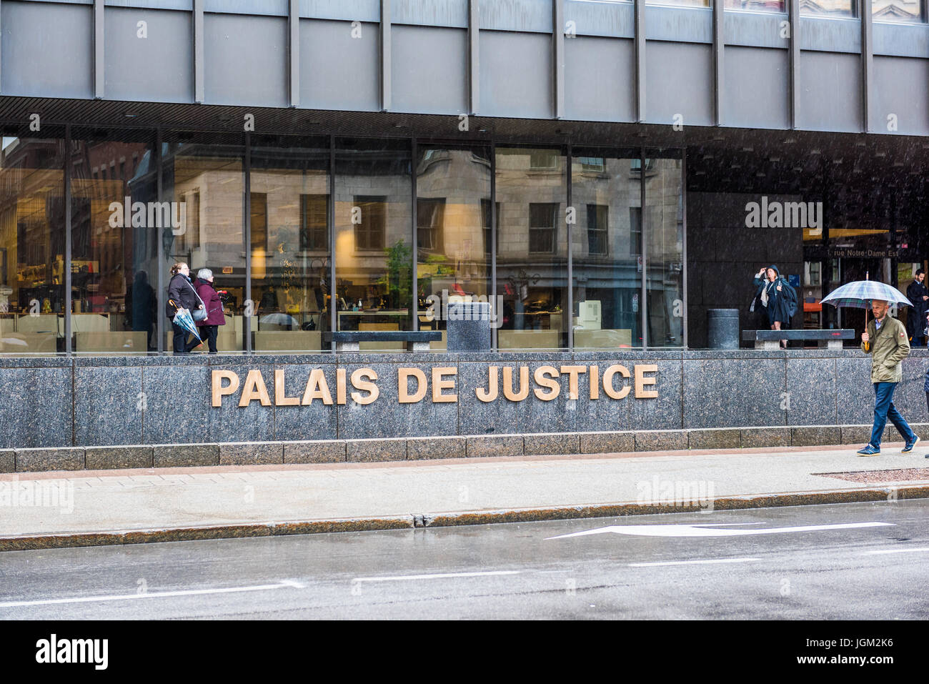 Modern courthouse structure hi-res stock photography and images - Alamy