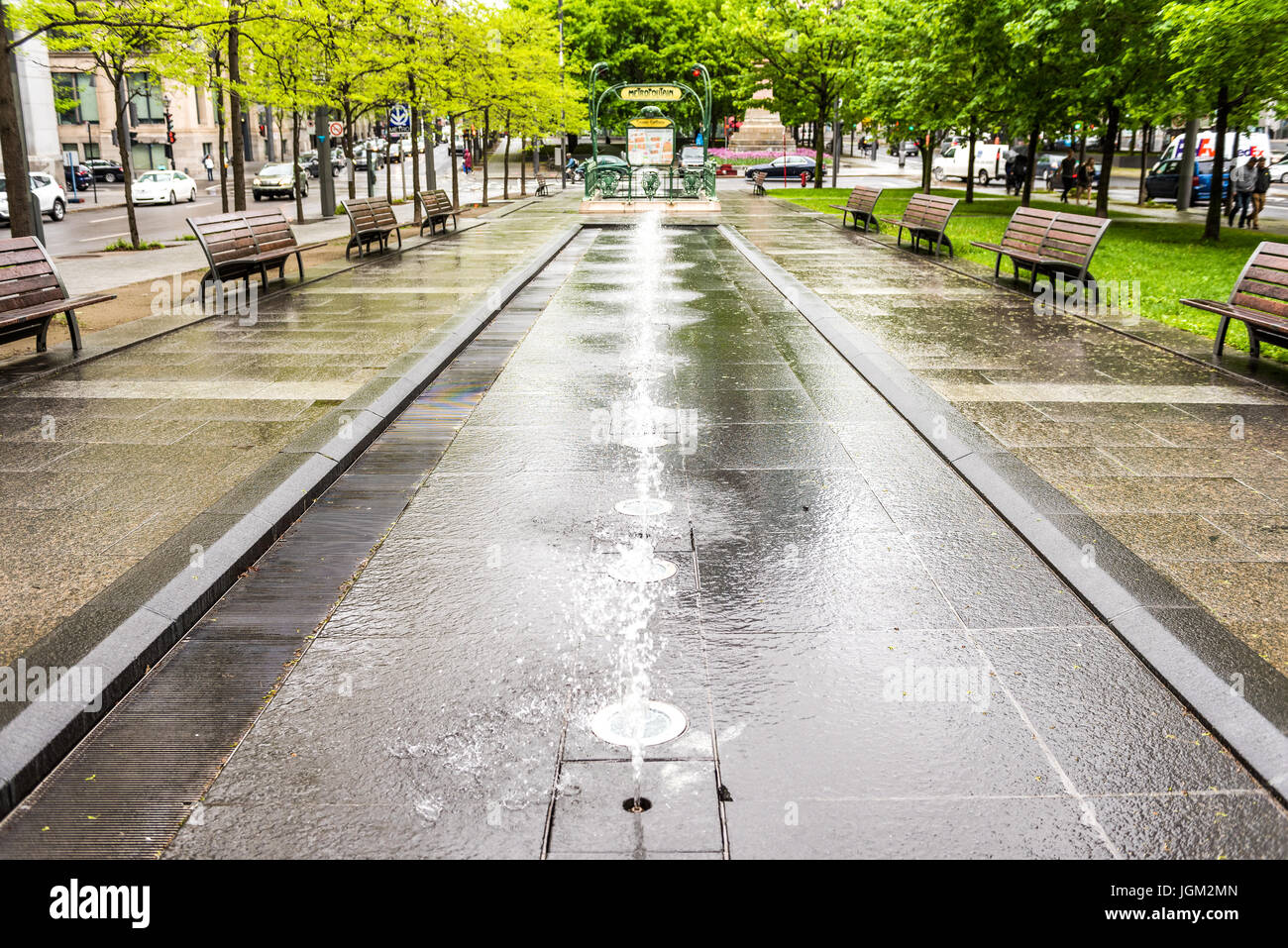 Victoria square in montreal hi-res stock photography and images - Alamy