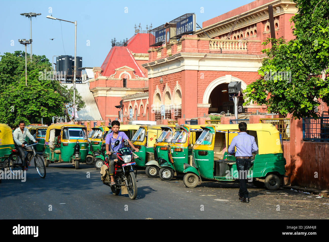 Street life in city agra hi-res stock photography and images - Alamy