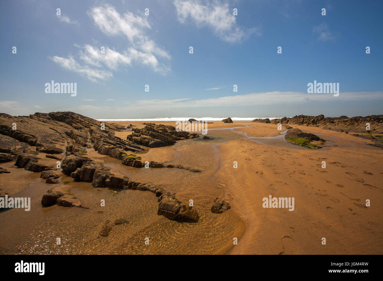 Bude beach hi-res stock photography and images - Alamy