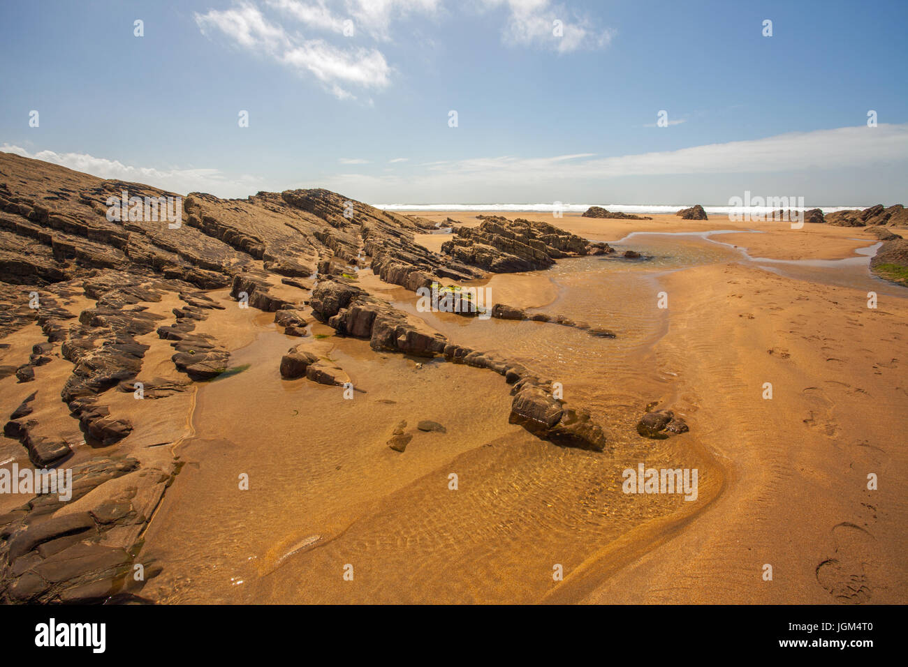 Beautiful golden sands of Bude Beach scene Stock Photo - Alamy