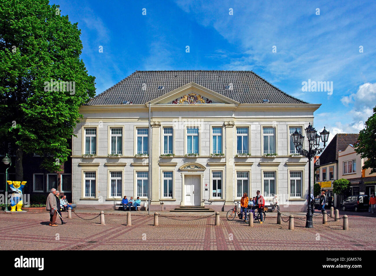 Esens hi-res stock photography and images - Alamy