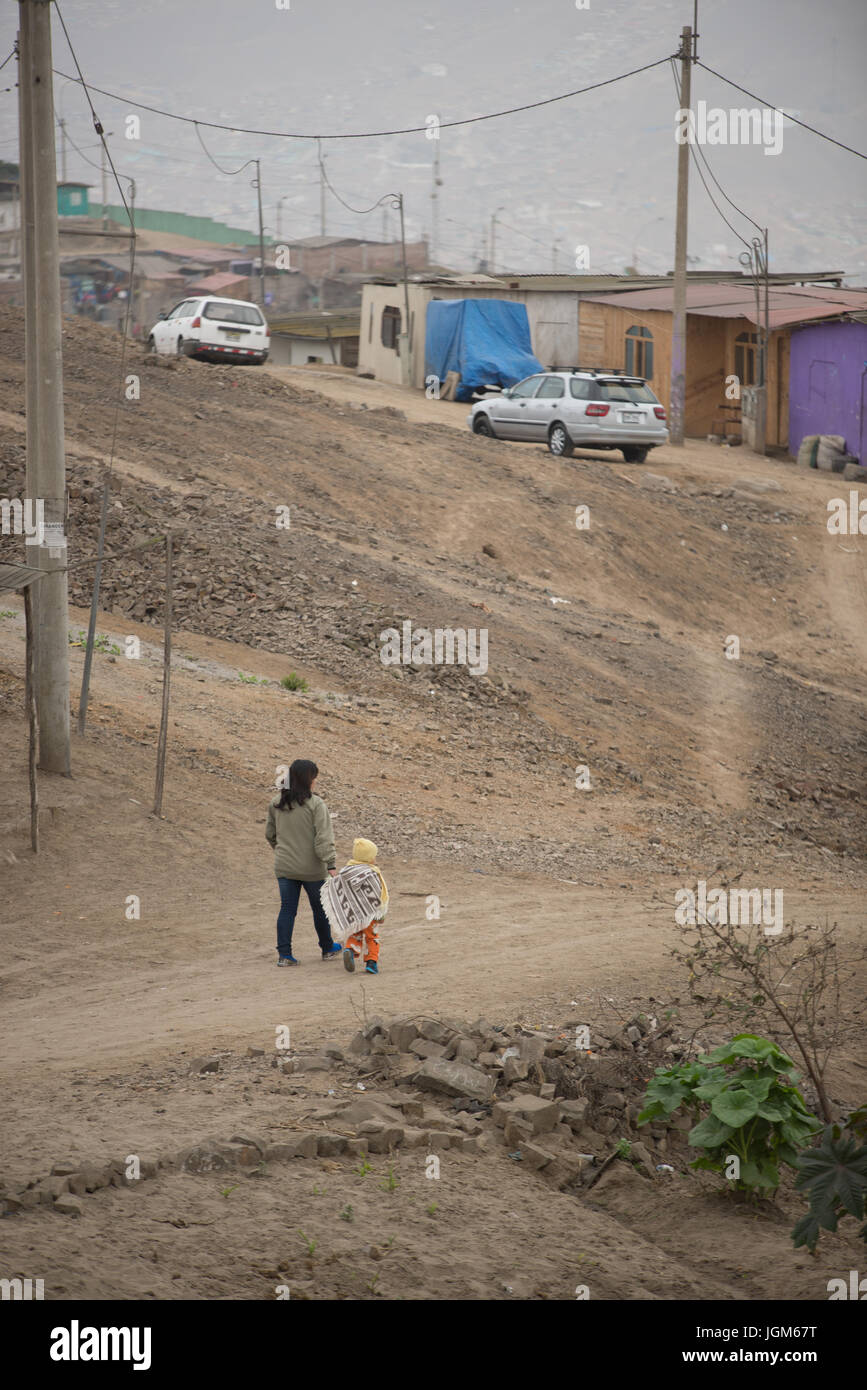 Peru slum peru poverty hi-res stock photography and images - Alamy