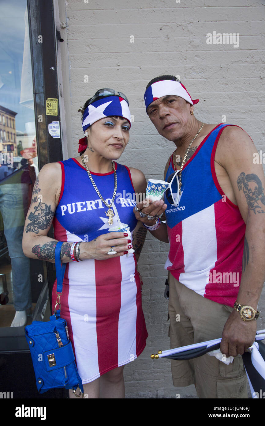 Puerto rican neighborhood nyc hi-res stock photography and images - Alamy
