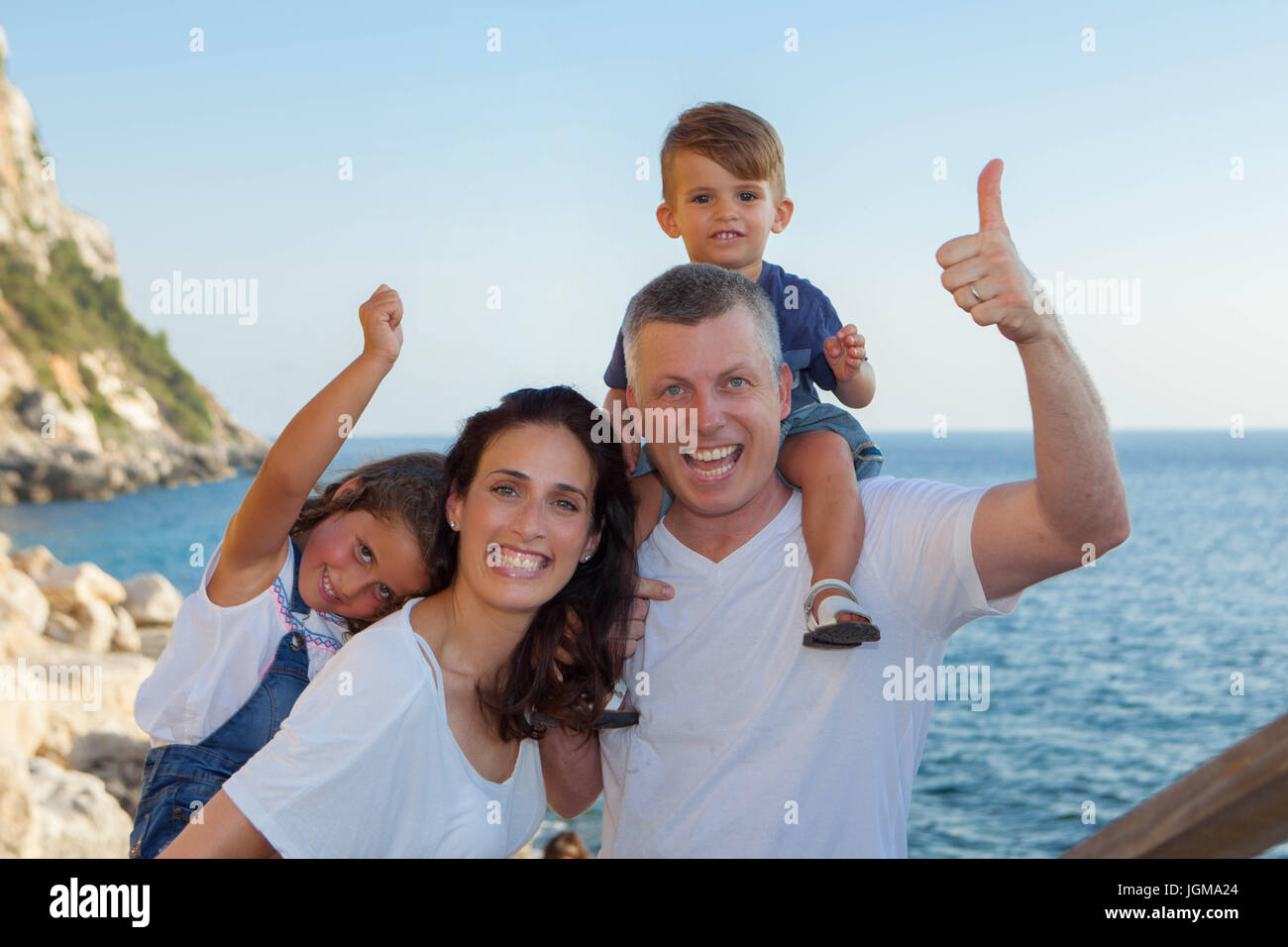 Family on summer vacation hi-res stock photography and images - Alamy