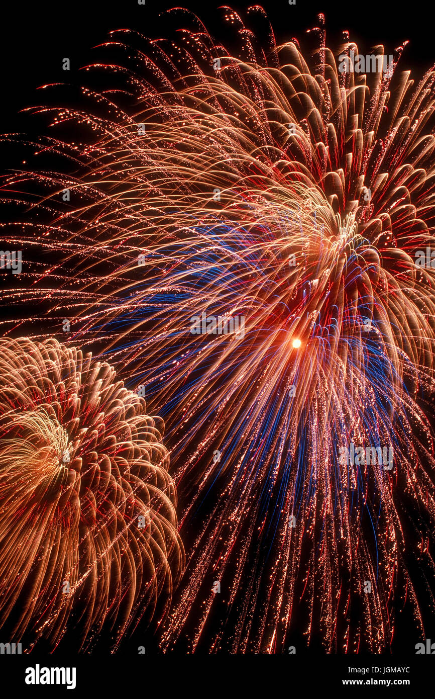 Fireworks in Montreal, Canada, Golden Jupiter Trophy, Feuerwerk in ...