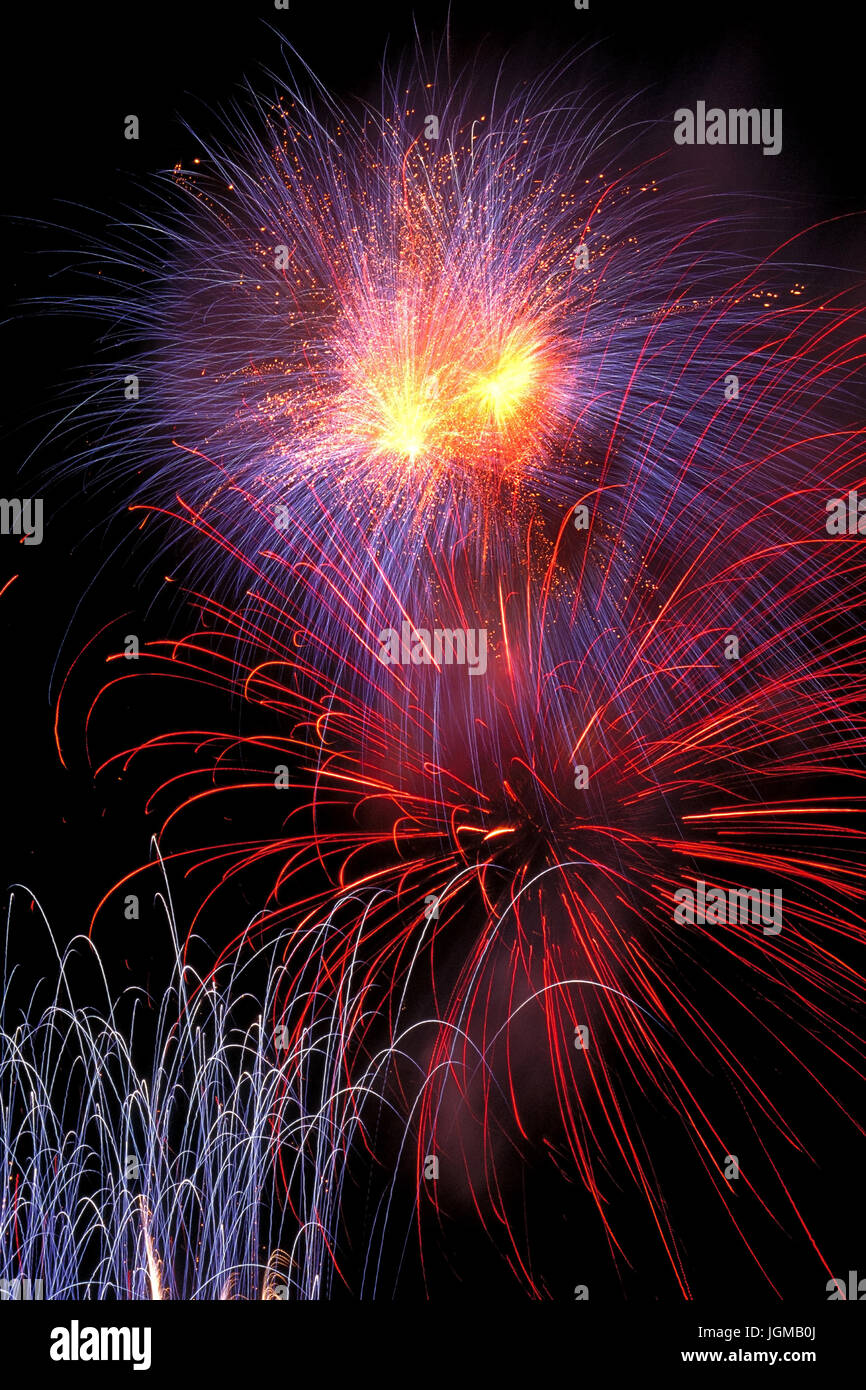 Fireworks in Montreal, Canada, Golden Jupiter Trophy, Feuerwerk in ...
