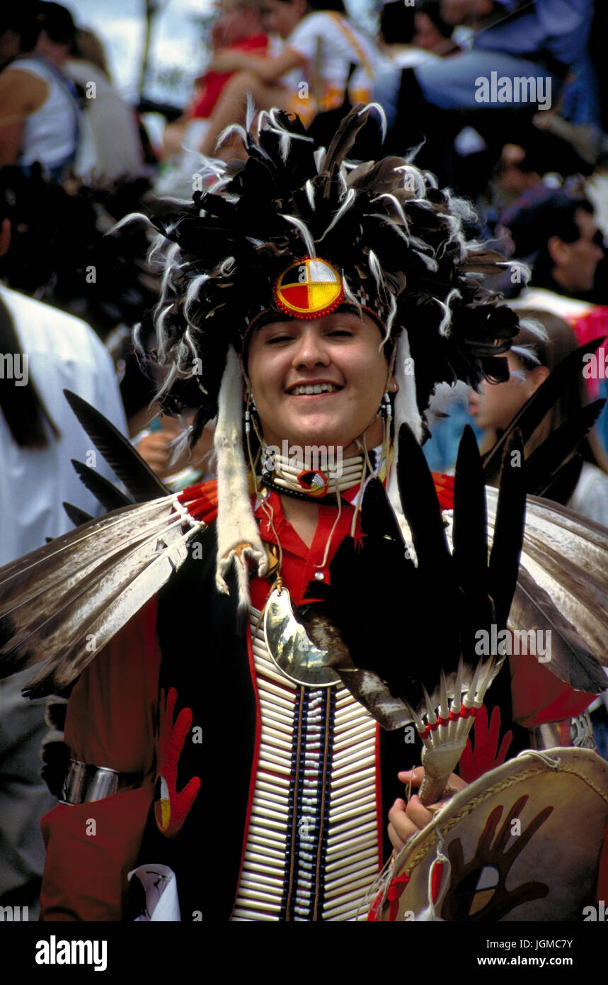 Mohikaner with the Pow-Wow in the Kahnawake reserve near Montreal ...