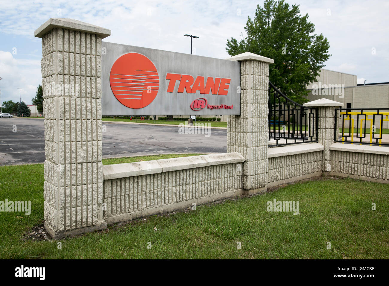 Trane hi-res stock photography and images - Alamy