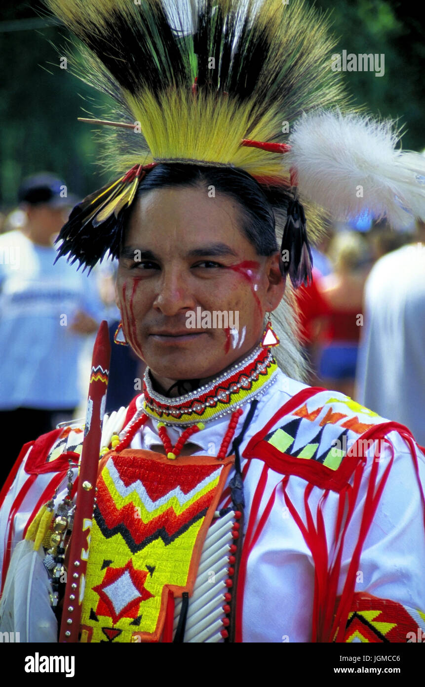 Mohikaner with the Pow-Wow in the Kahnawake reserve near Montreal ...