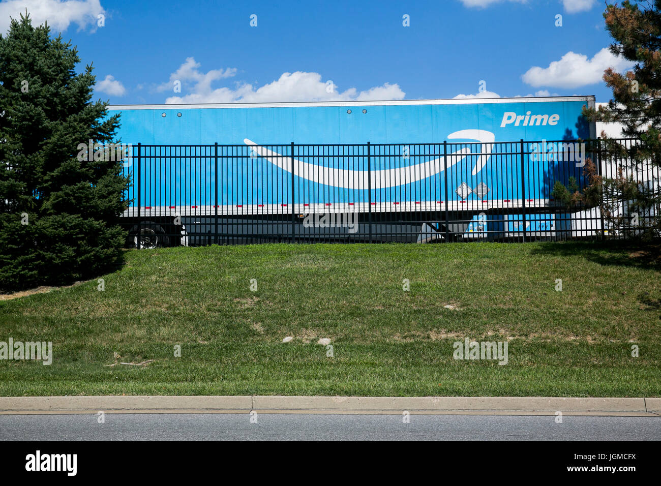 Amazon prime logo hi-res stock photography and images - Alamy
