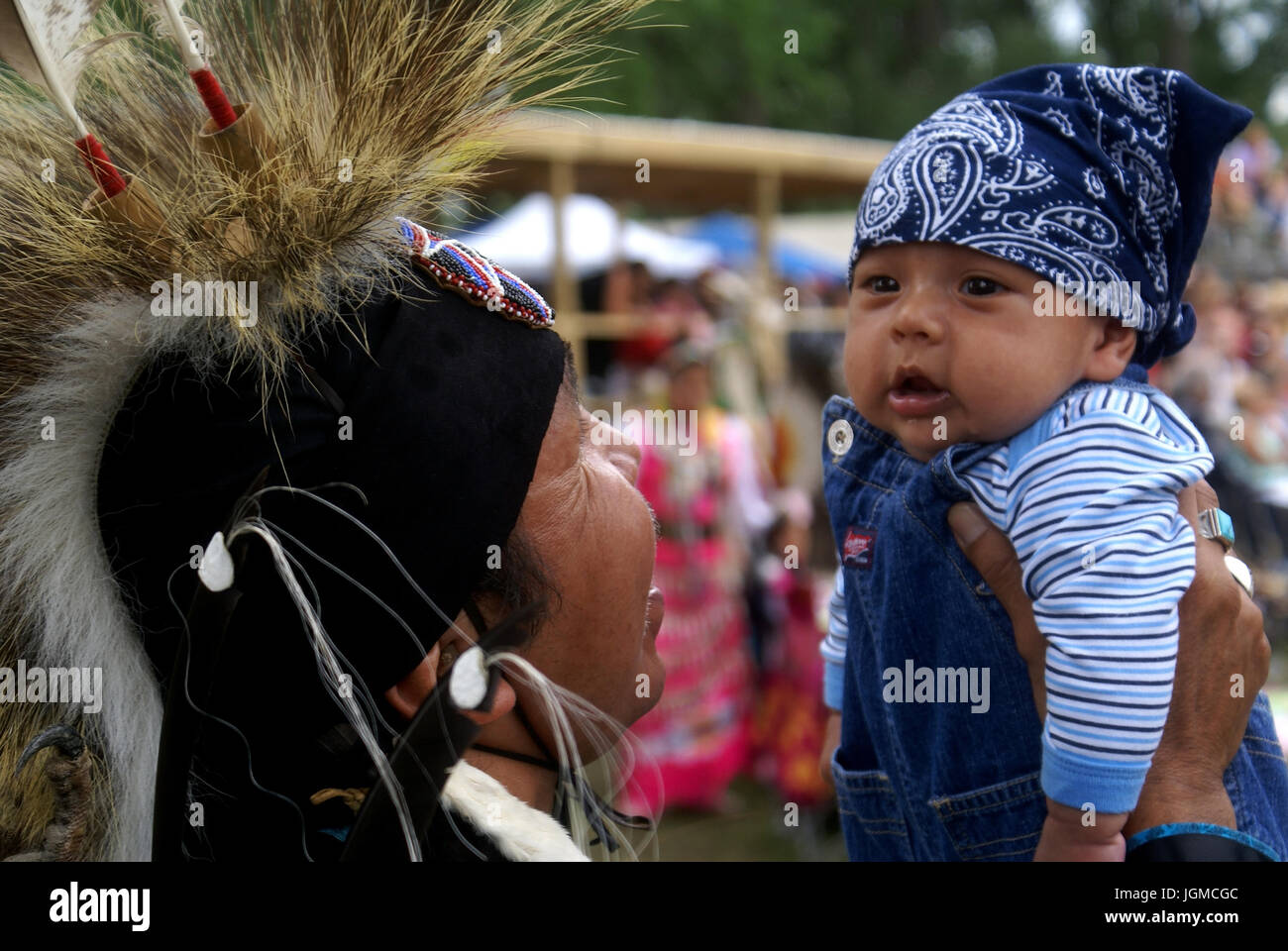 Mohikaner with the Pow-Wow in the Kahnawake reserve near Montreal ...