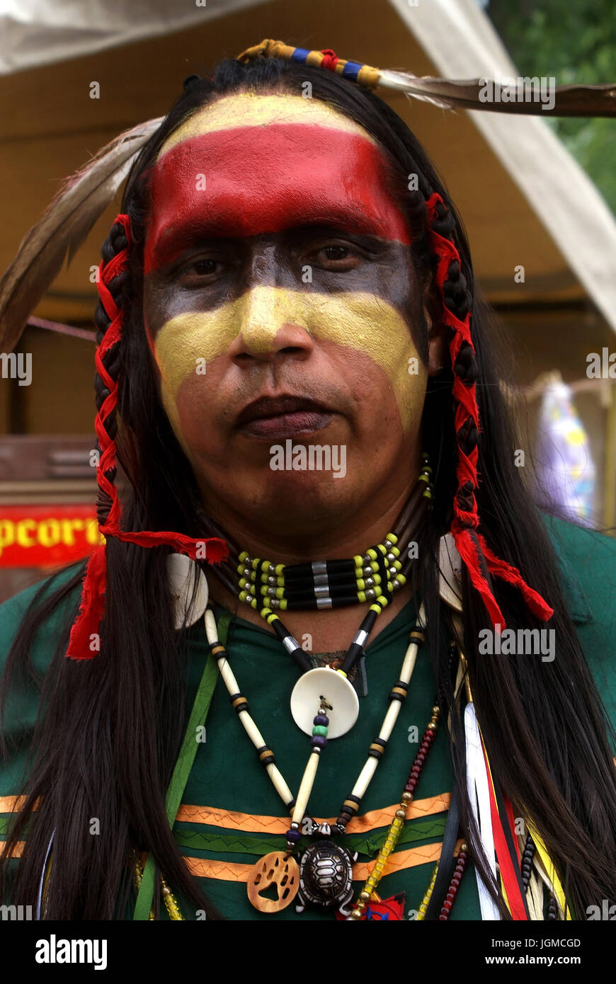 Mohikaner with the Pow-Wow in the Kahnawake reserve near Montreal ...