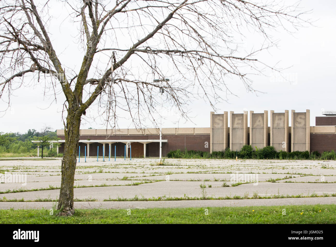 Store closed sign outside hi-res stock photography and images - Alamy
