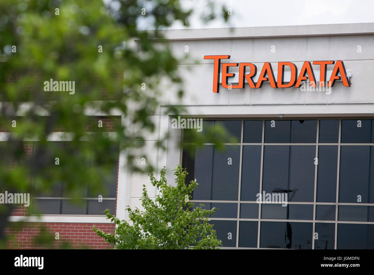 Teradata Logo Transparent