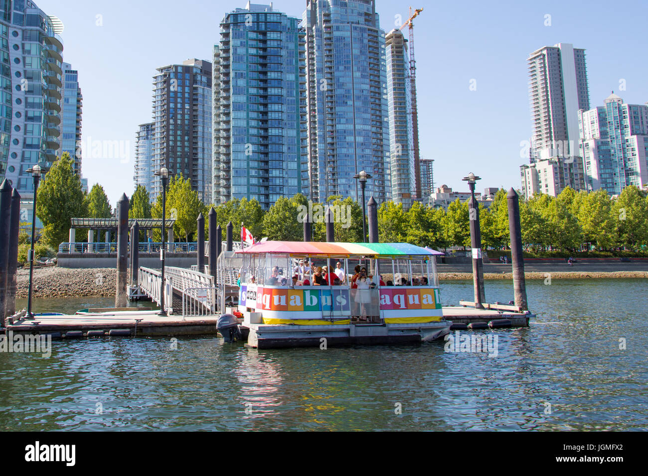 Aquabus pier hi-res stock photography and images - Alamy