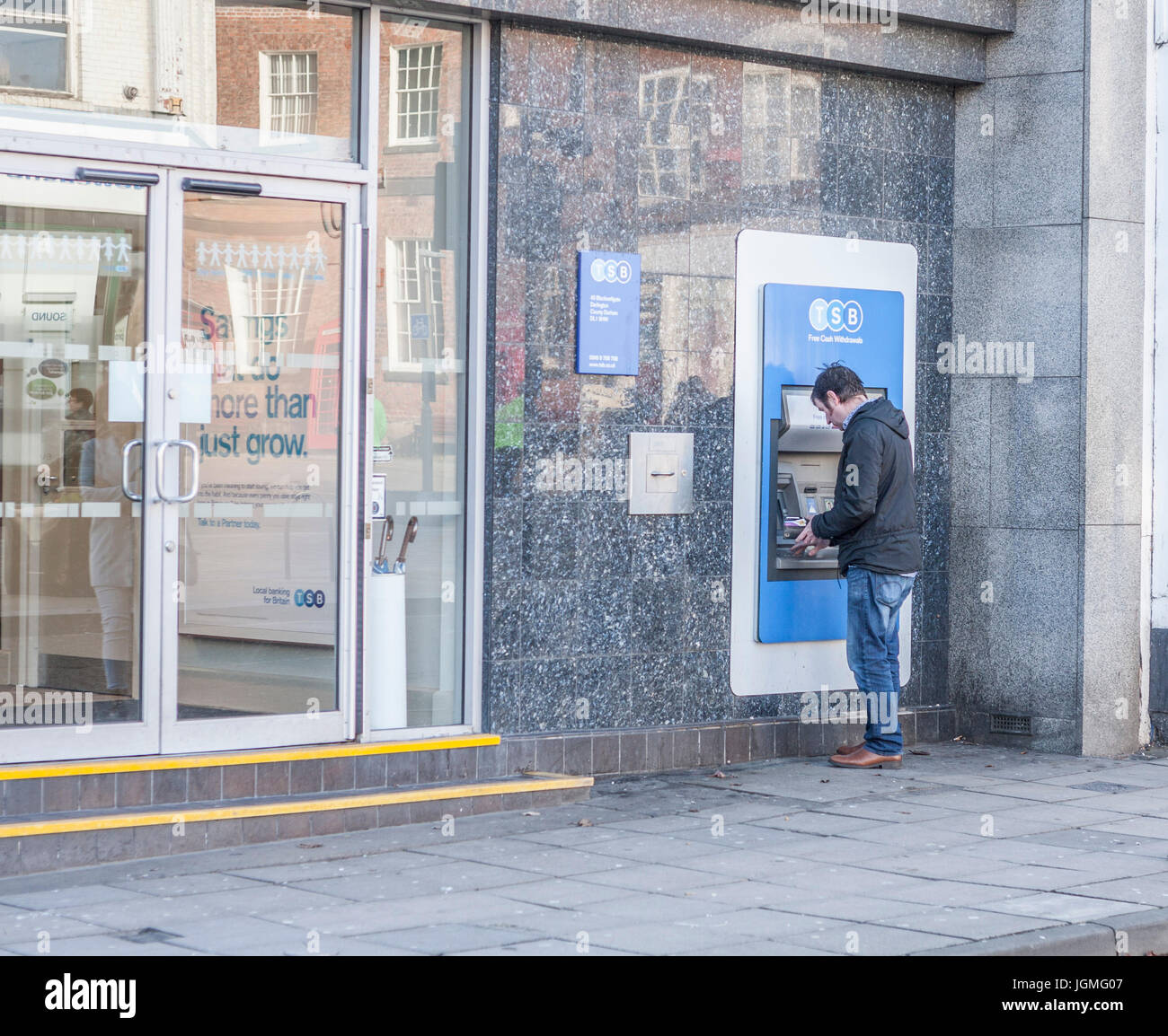 Lloyds bank atm machine hi-res stock photography and images - Alamy Lloyds bank atm machine hi-res stock photography and images - Alamy