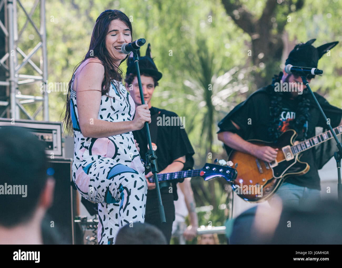 Australia bands hi-res stock photography and images - Alamy