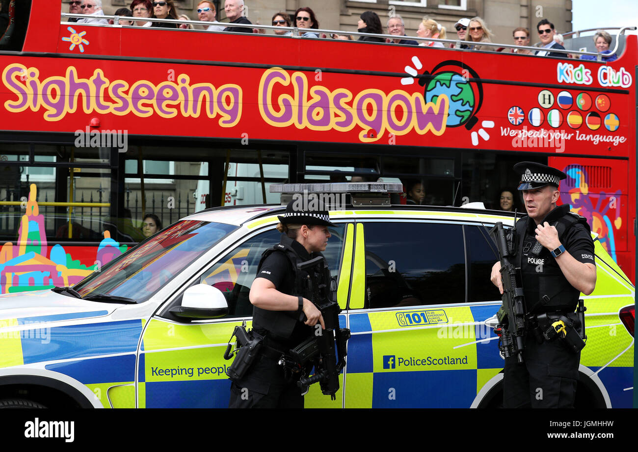 Showbiz police hi-res stock photography and images - Alamy