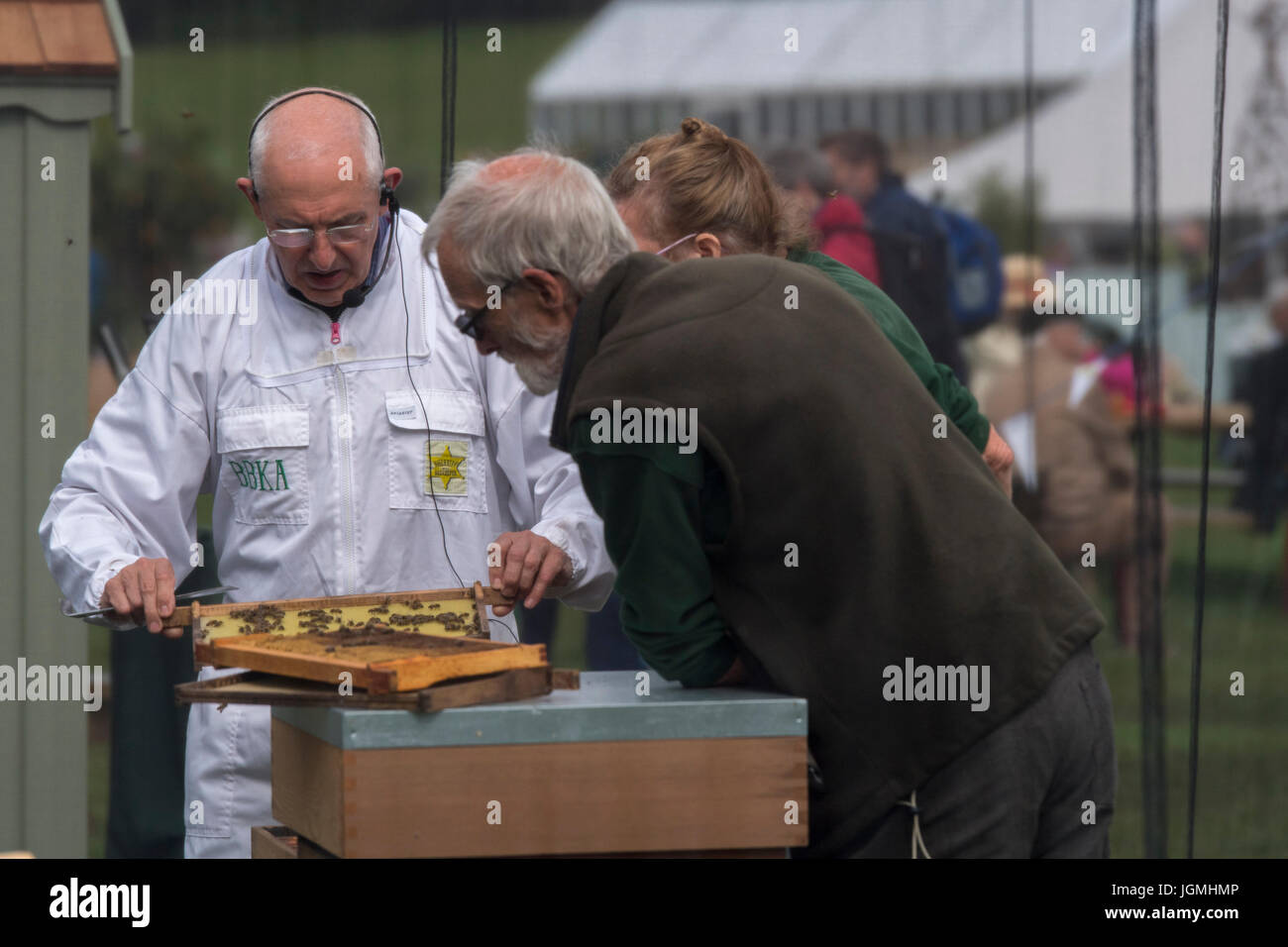 Beekeepers suit hi-res stock photography and images - Alamy