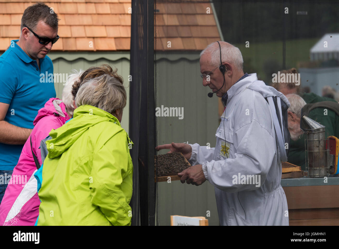 Society information display show hi-res stock photography and images ...