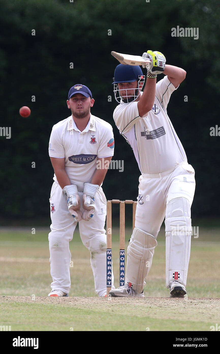 Upminster CC (batting) vs Hornchurch CC, Shepherd Neame Essex League ...