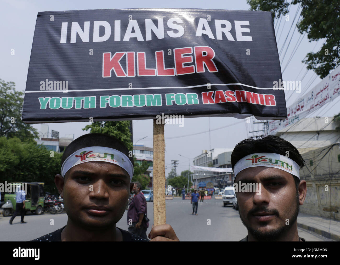Youth chant slogans placards hi-res stock photography and images - Alamy