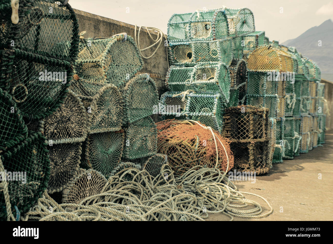 Crabbing pots and lines hi-res stock photography and images - Alamy